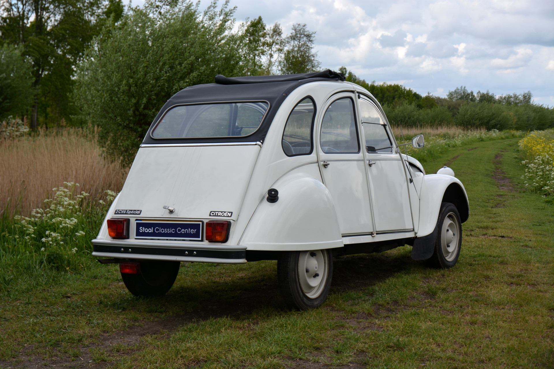 Citroen 2CV6 Special in prachtige en zeer originele staat | Staal ...