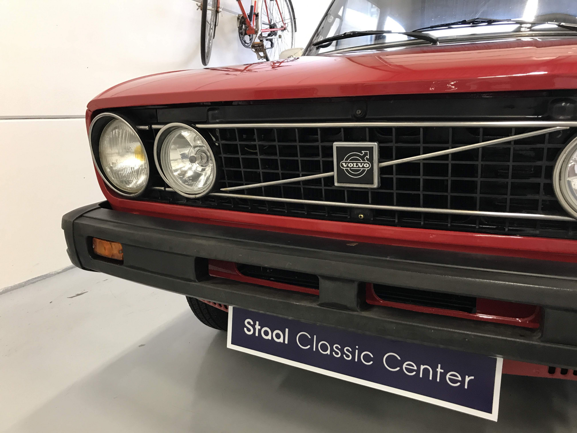 Volvo 66 met Variomatic 1977 volledig gerestaureerd | Staal Classic Center