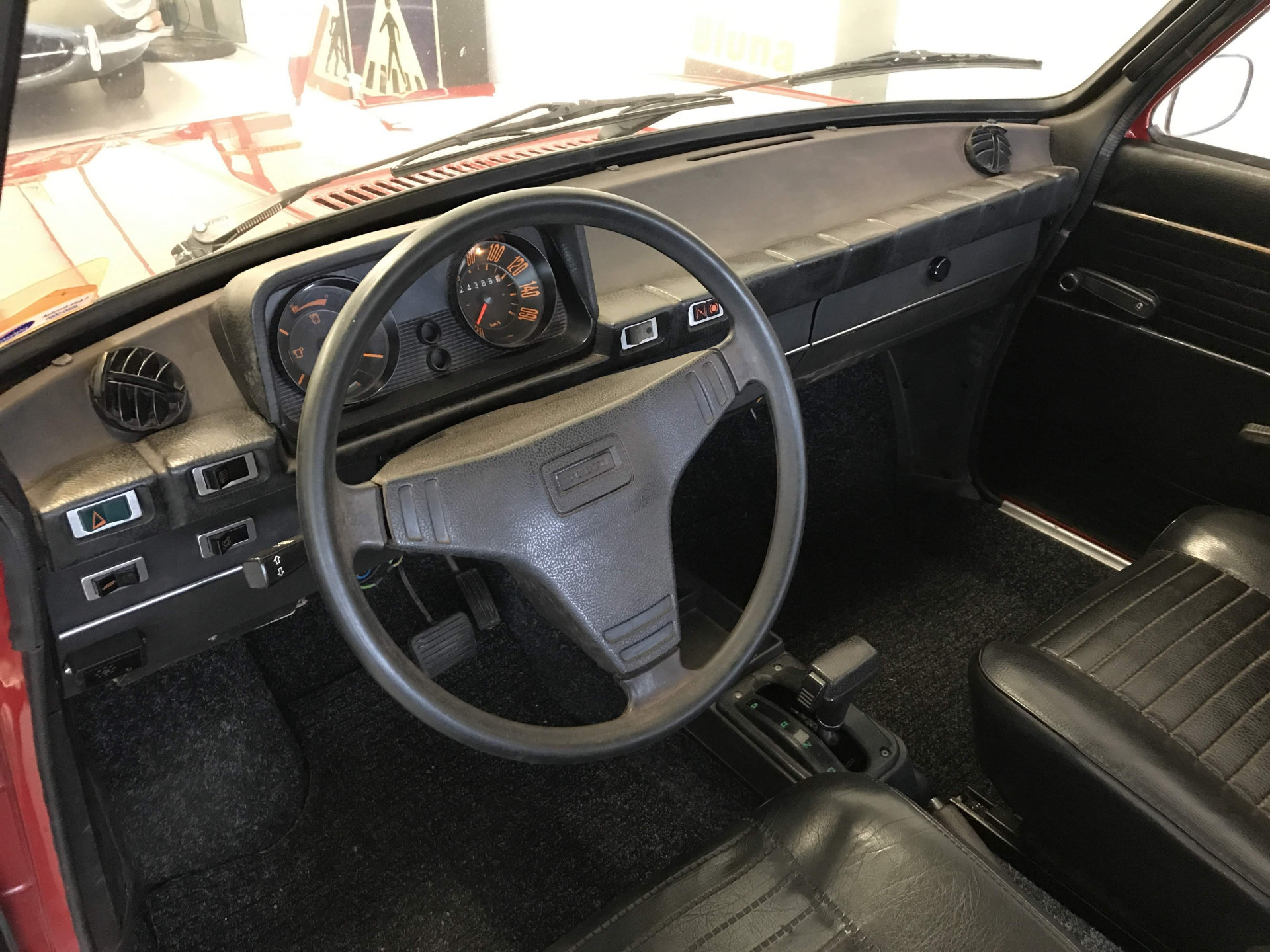 Volvo 66 with Variomatic 1977 fully restored | Staal Classic Center