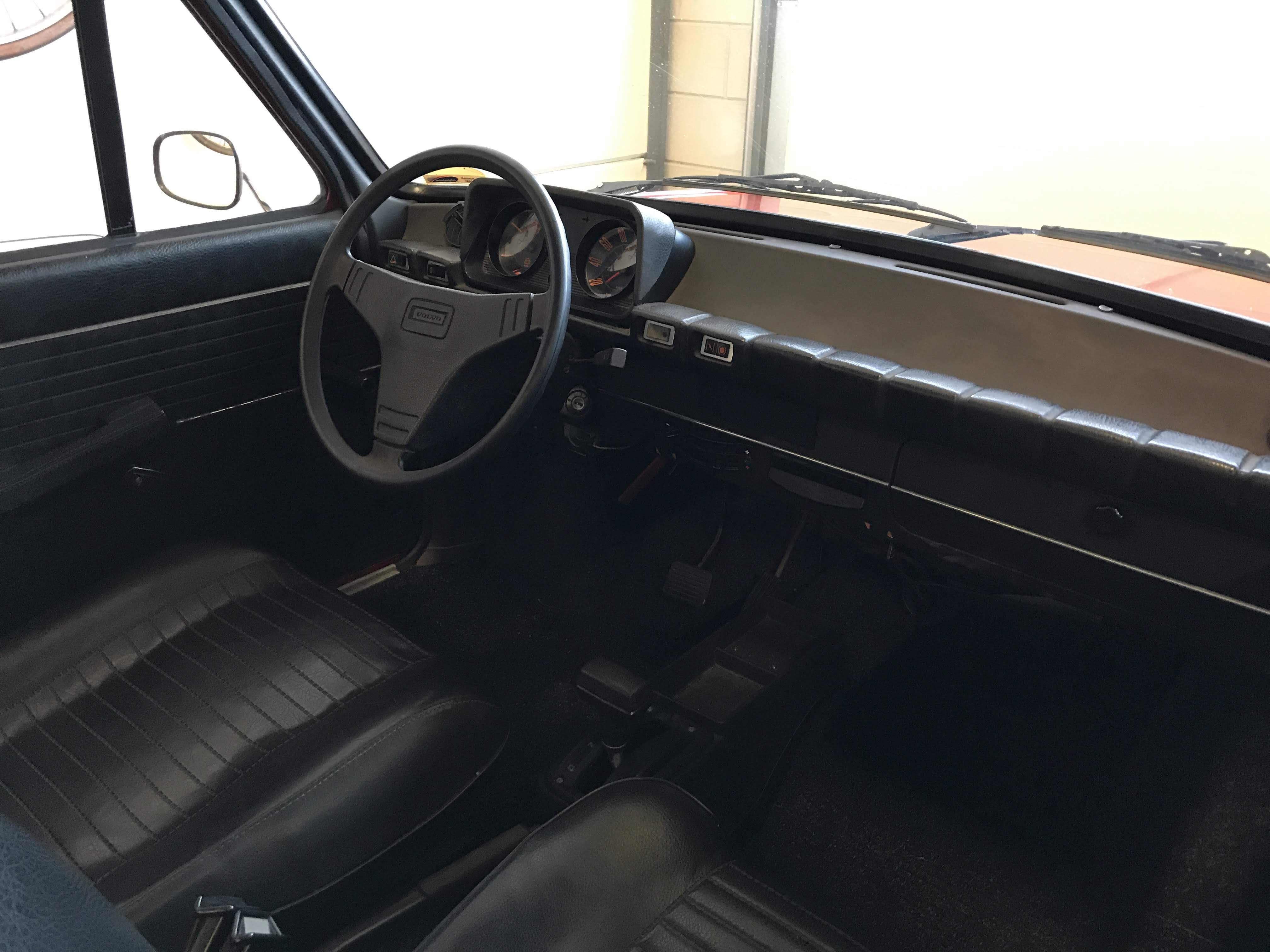 Volvo 66 with Variomatic 1977 fully restored | Staal Classic Center