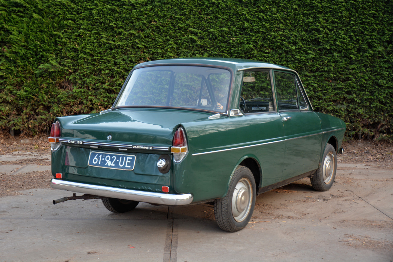 DAF 33 Deluxe van 1972 Variomatic Dailydriver | Staal Classic Center